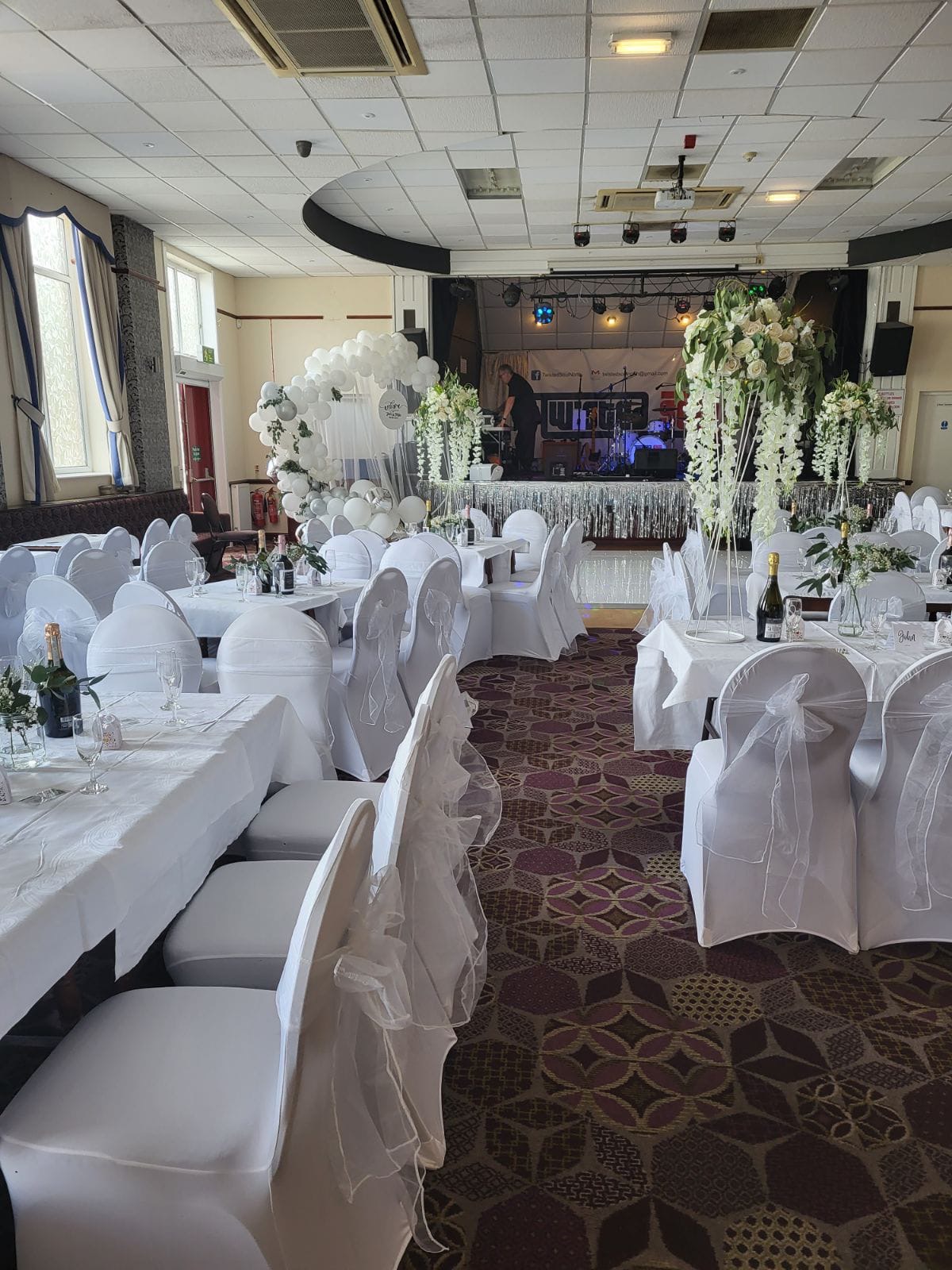 Weddings – IRLAM CATHOLIC CLUB